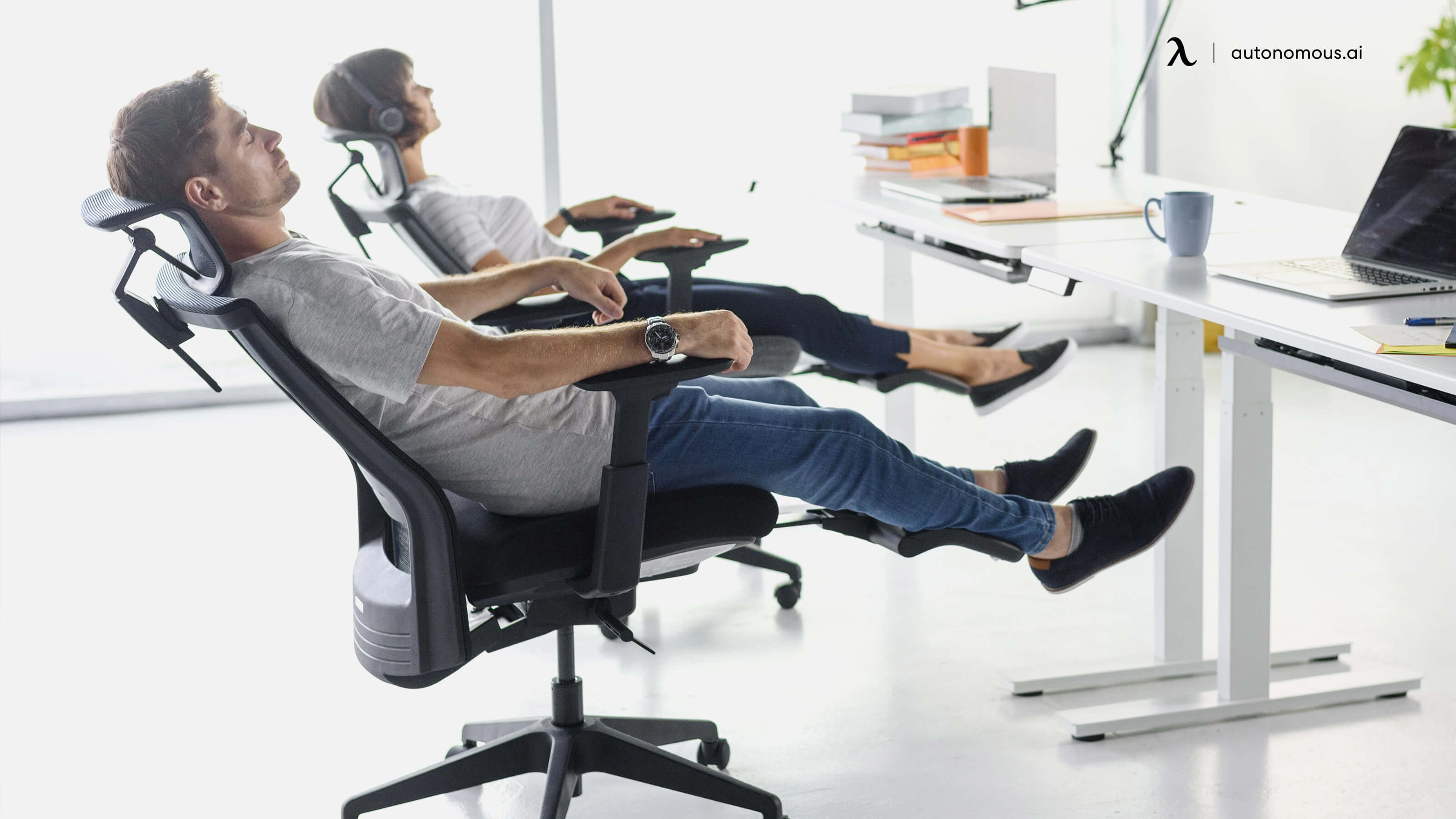Office Chairs with Footrests for Total Relaxation
