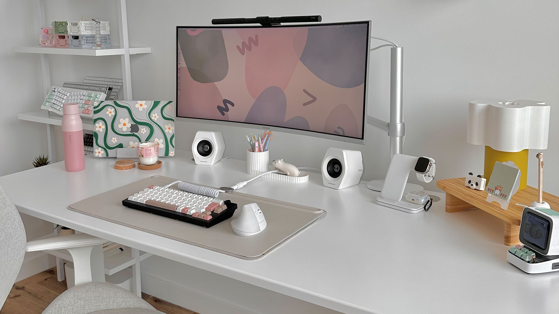 White oak autonomous desk store