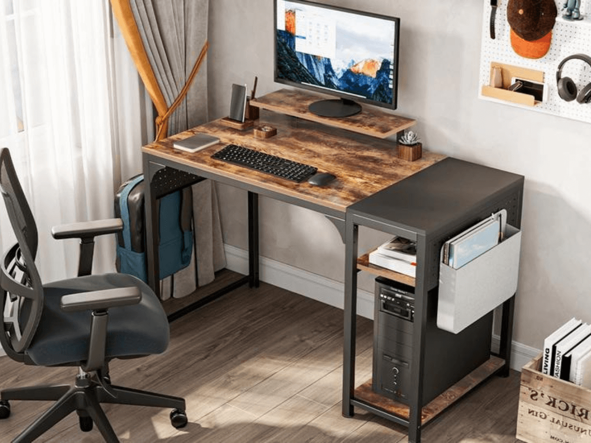 Office Computer Desk With Drawers and Shelves