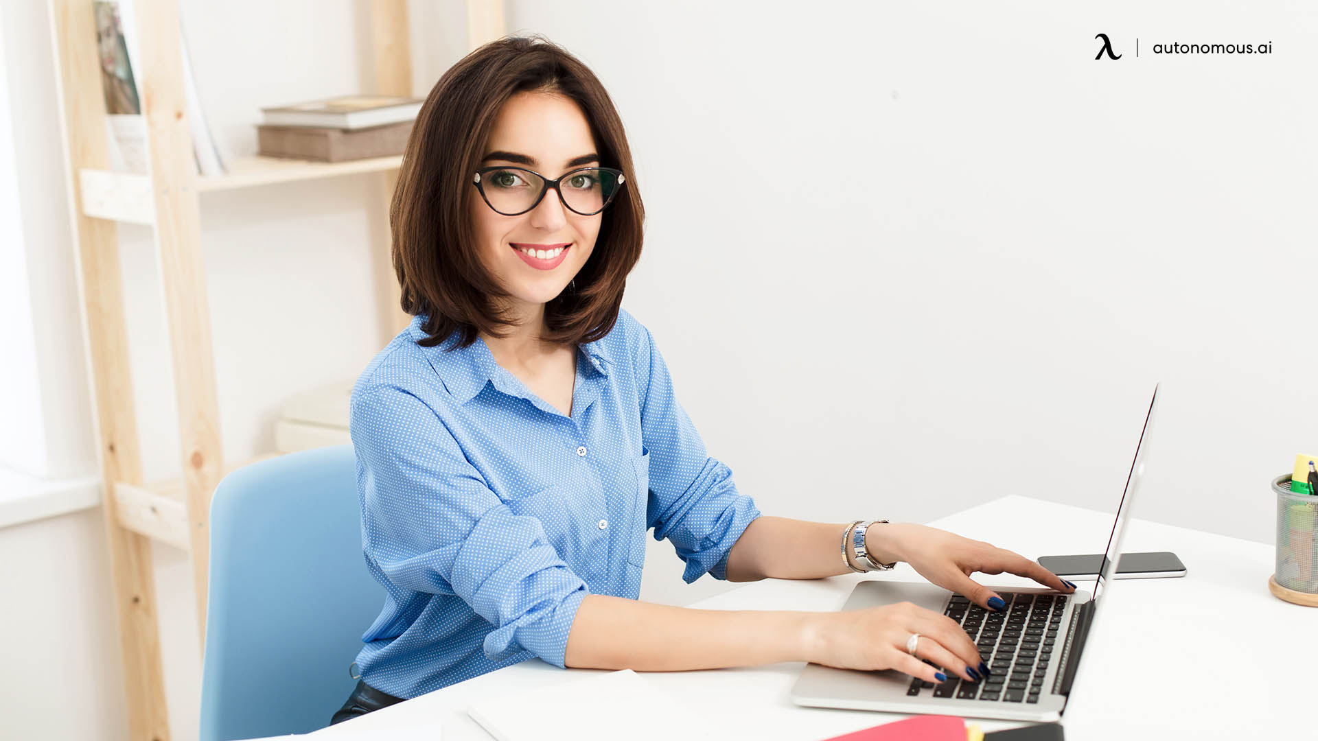 Sitting at a Desk All Day? How to Maintain a Good Posture?