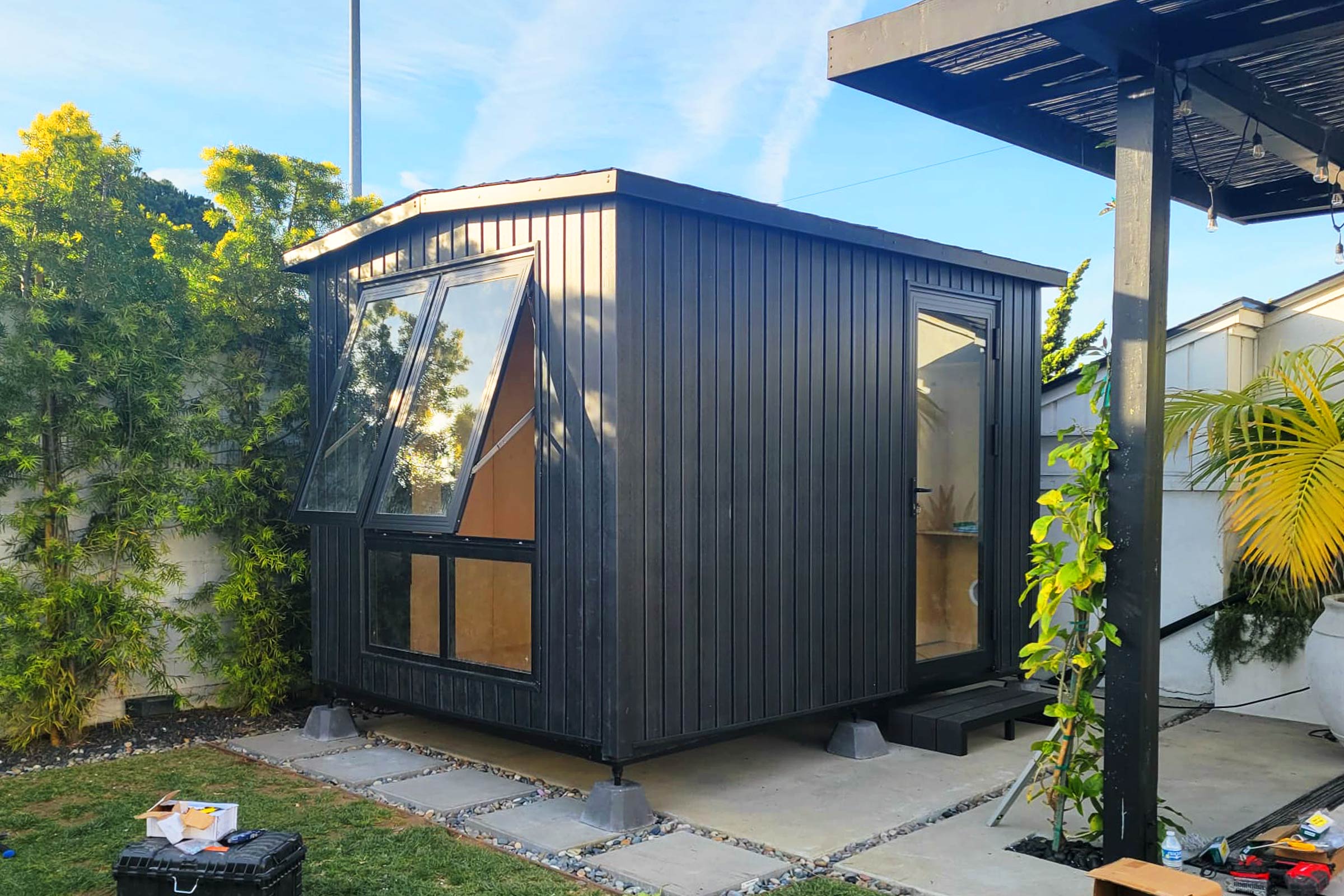 Autonomous Pod ADU: Your Prefab Accessory Dwelling Units