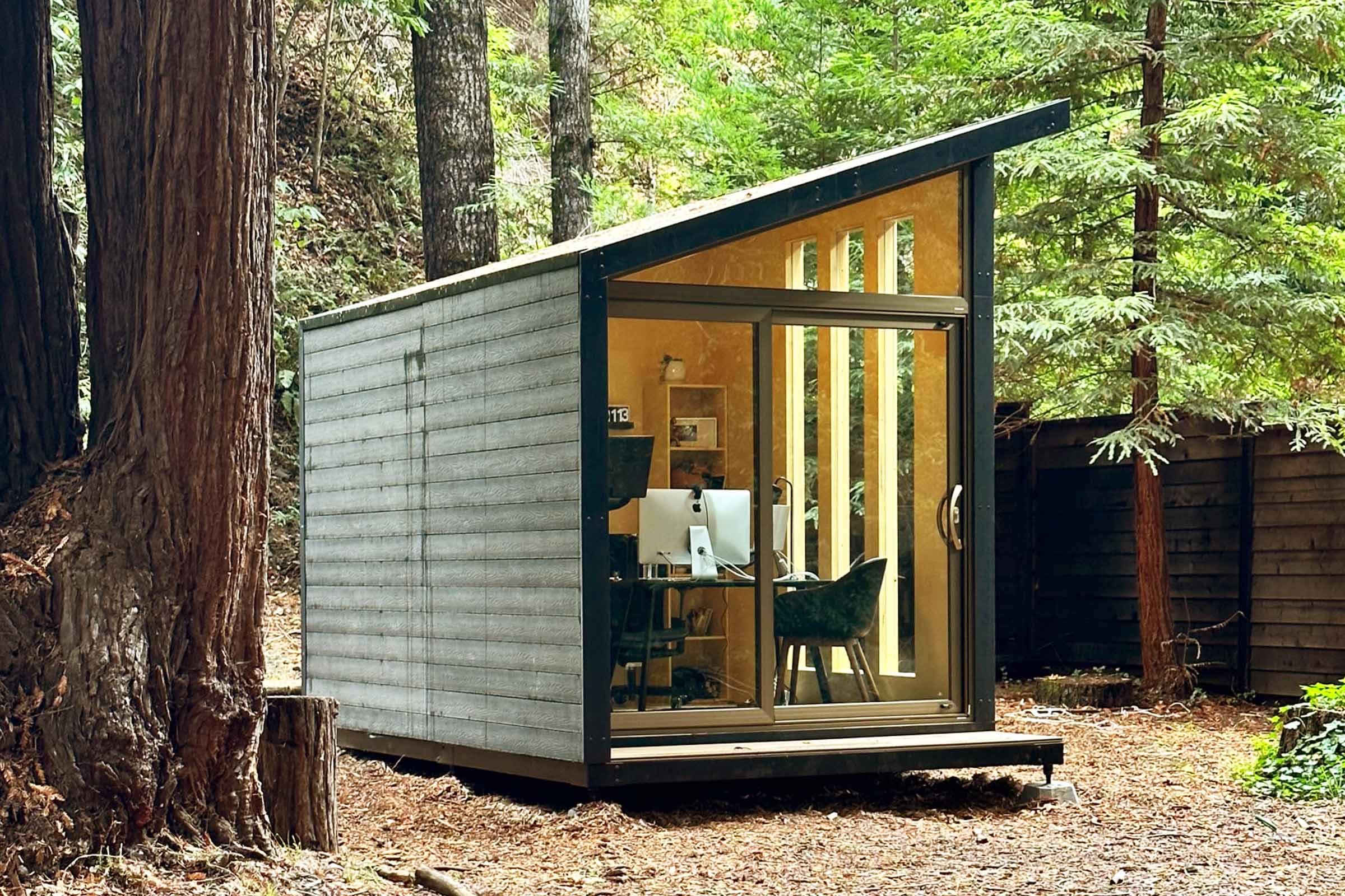 Gorgeous Home Backyard Pottery Studio Shed