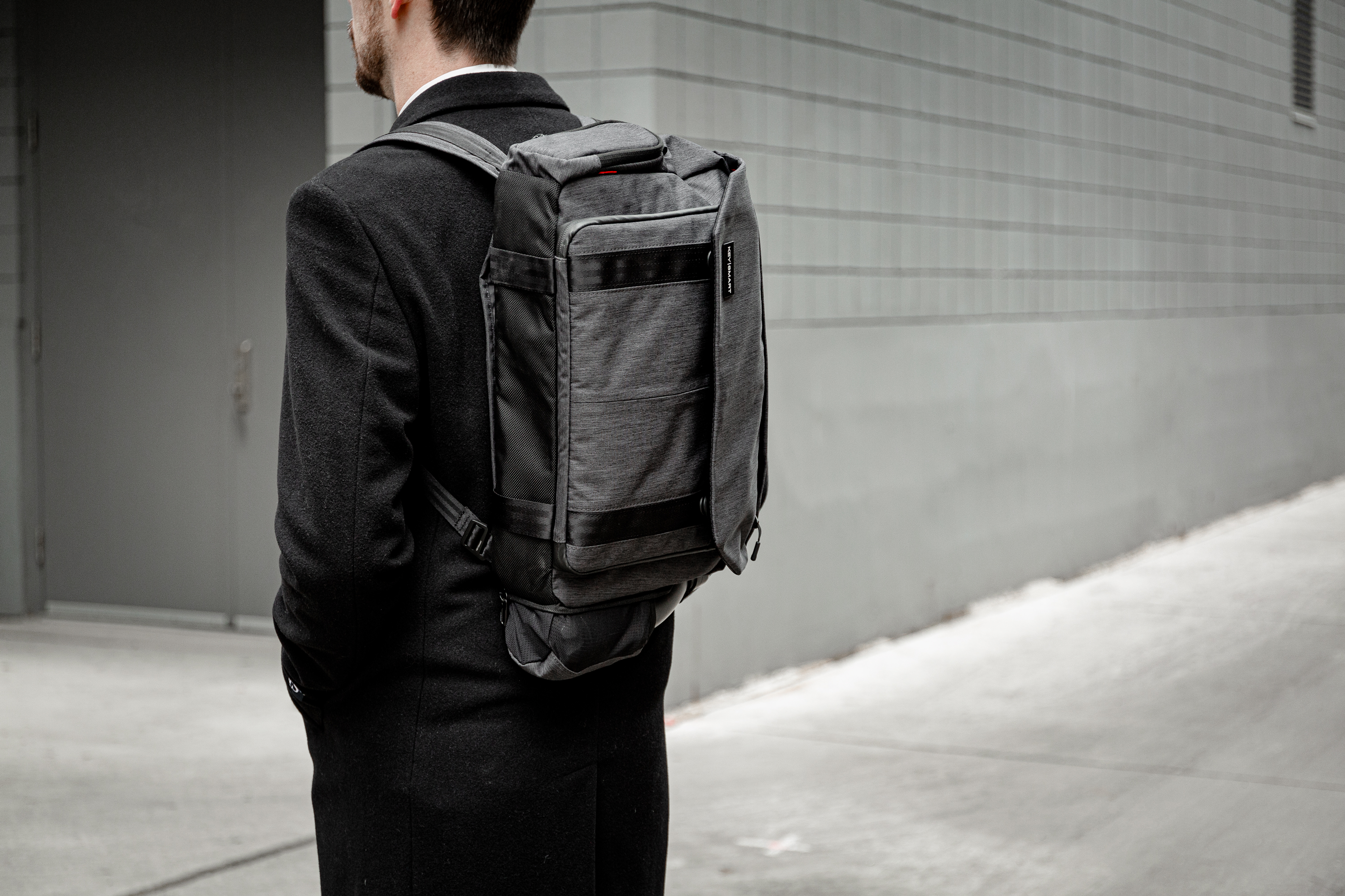 Keysmart Urban Union Hybrid Messenger Bag; Black